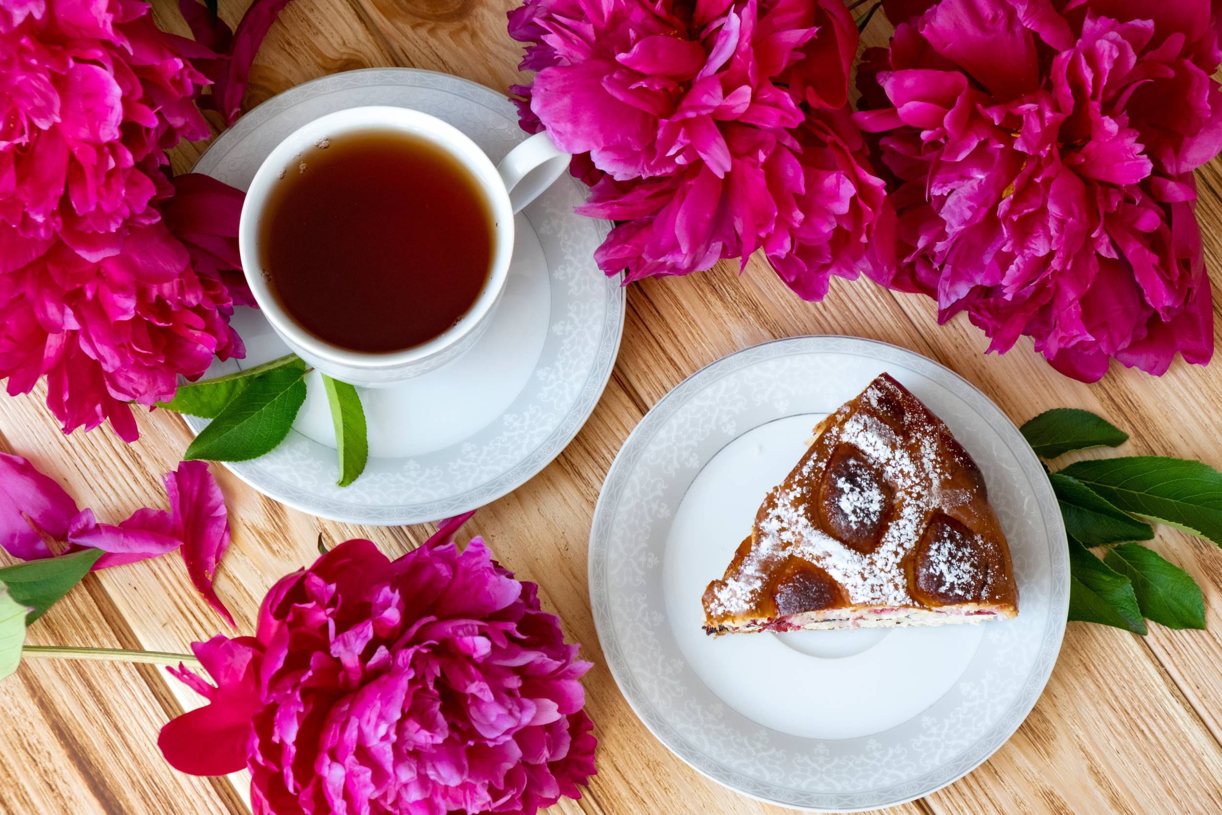 Peonies - Edible Flowers in your Garden - Gardening Express Knowledge Hub